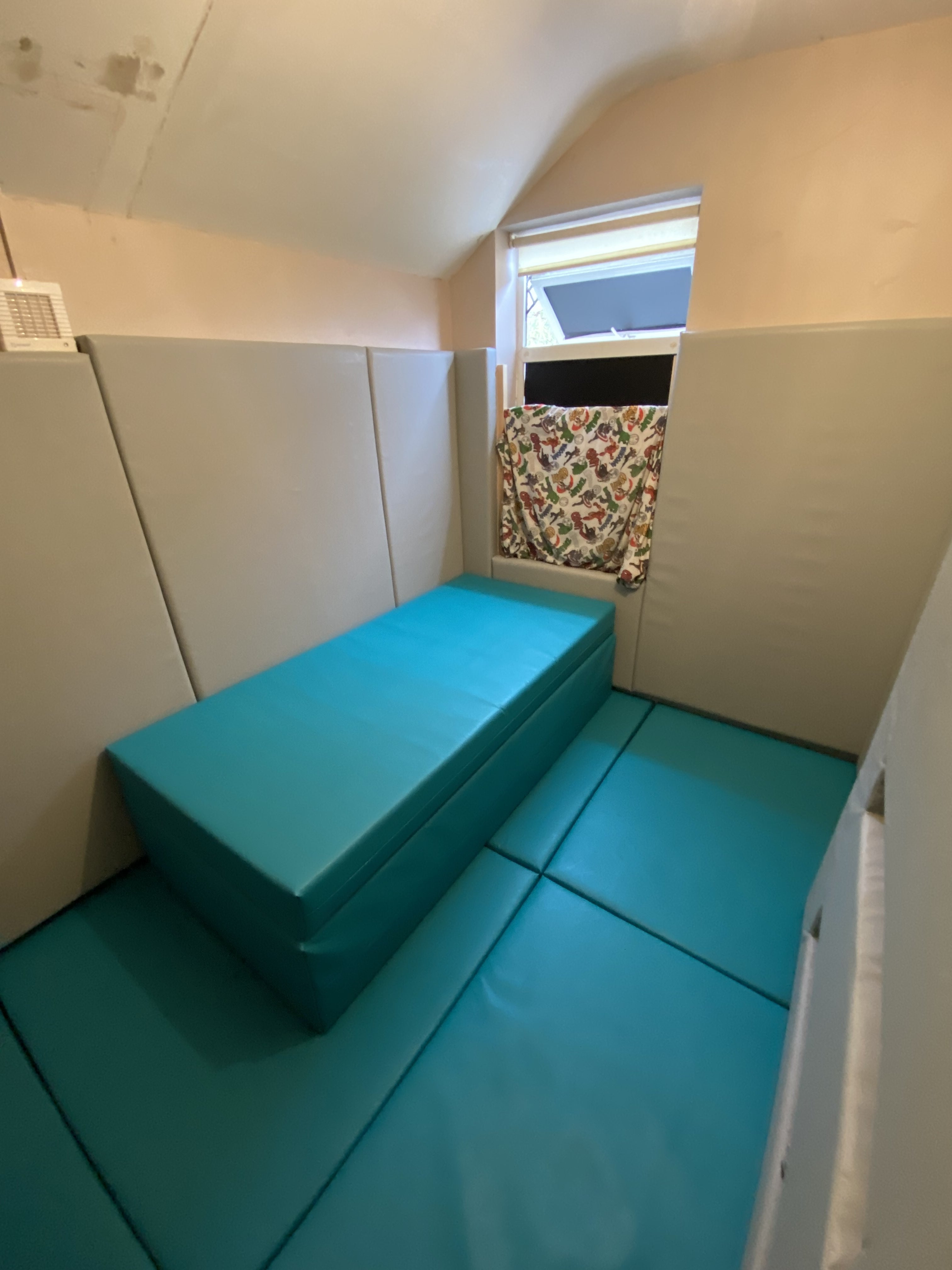 Floor & Wall Padding – Waterproofbeds